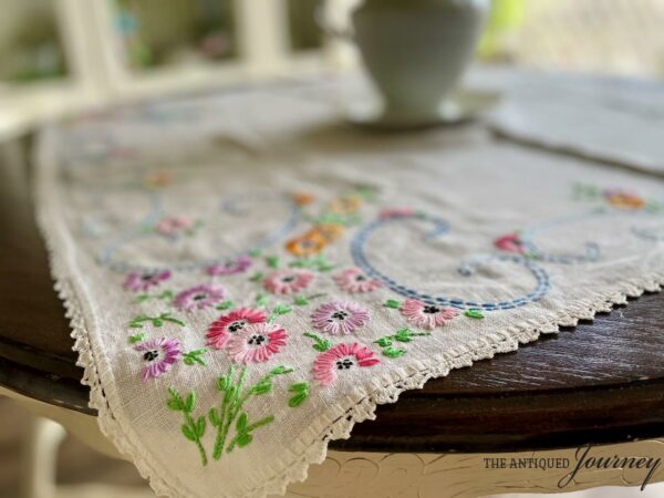 Collecting Vintage Linens: A Beginner's Guide for Finding and ...