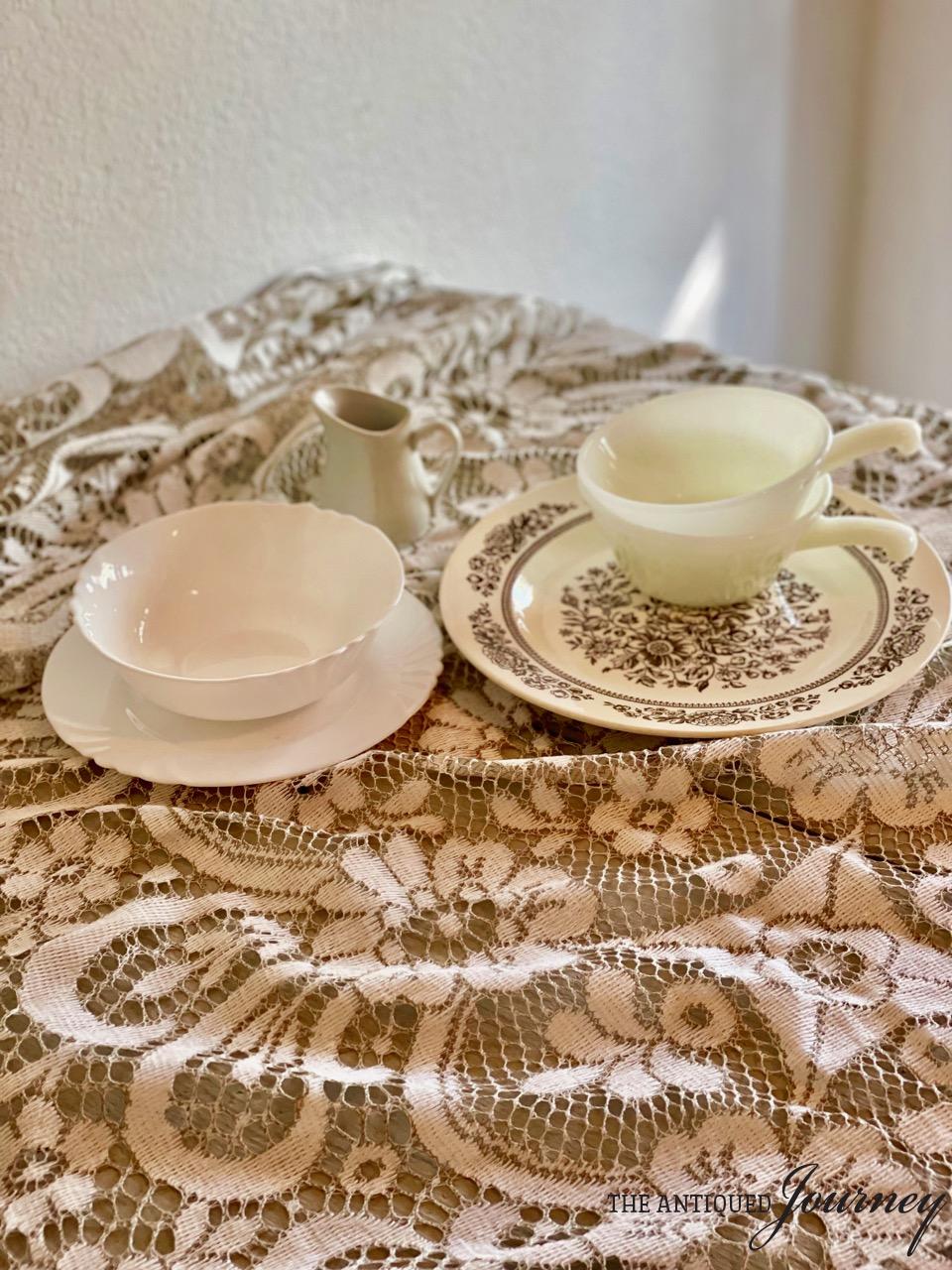 5 Home Decor Items To Buy Vintage - The Antiqued Journey