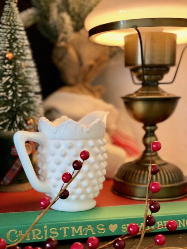 Vintage Milk Glass: Decorating Ideas and Collecting Tips - The Antiqued ...