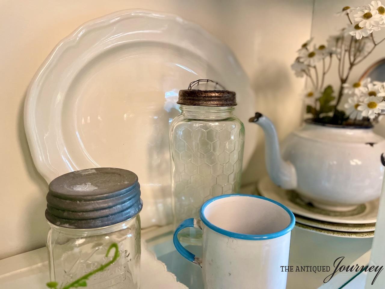 Enamel Everywhere: 7 Stunning Ideas for Decorating with Vintage ...