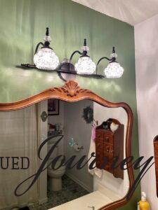 5 Vintage Bathroom Decor Ideas to Upgrade a Small Space - The Antiqued ...
