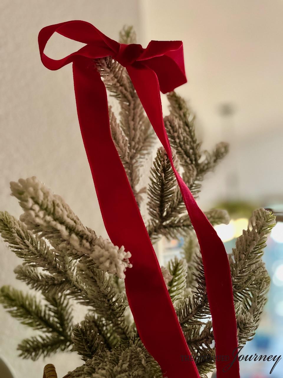 Decorating with Ribbon for Christmas: Budget-Friendly Elegance on a ...