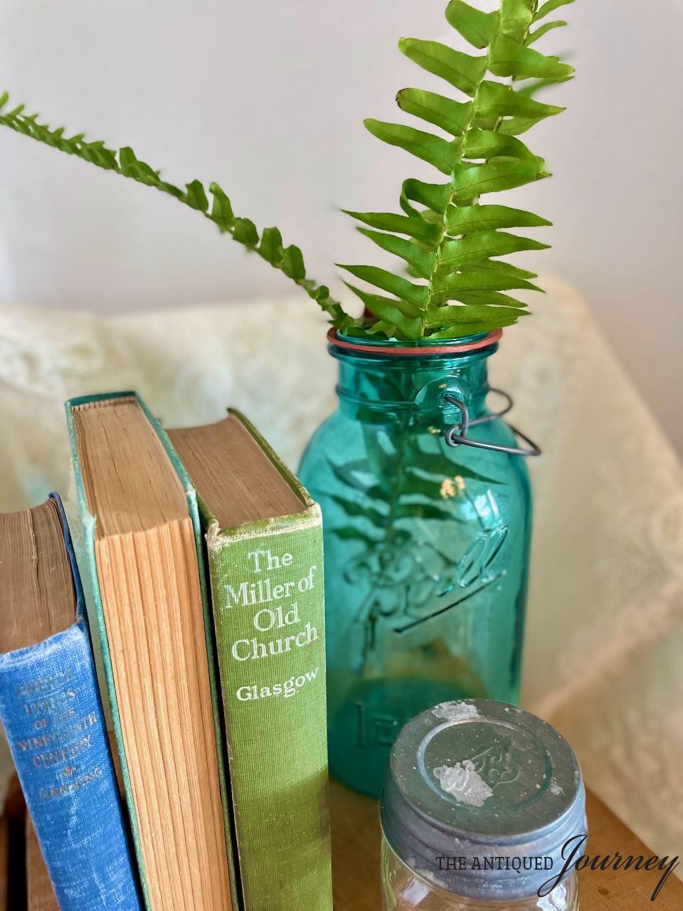 5 Useful Vintage Home Decor Items to Thrift - The Antiqued Journey