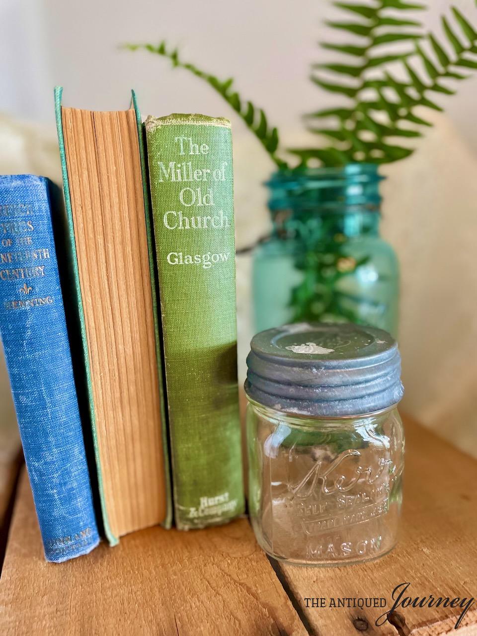 5 Useful Vintage Home Decor Items to Thrift - The Antiqued Journey