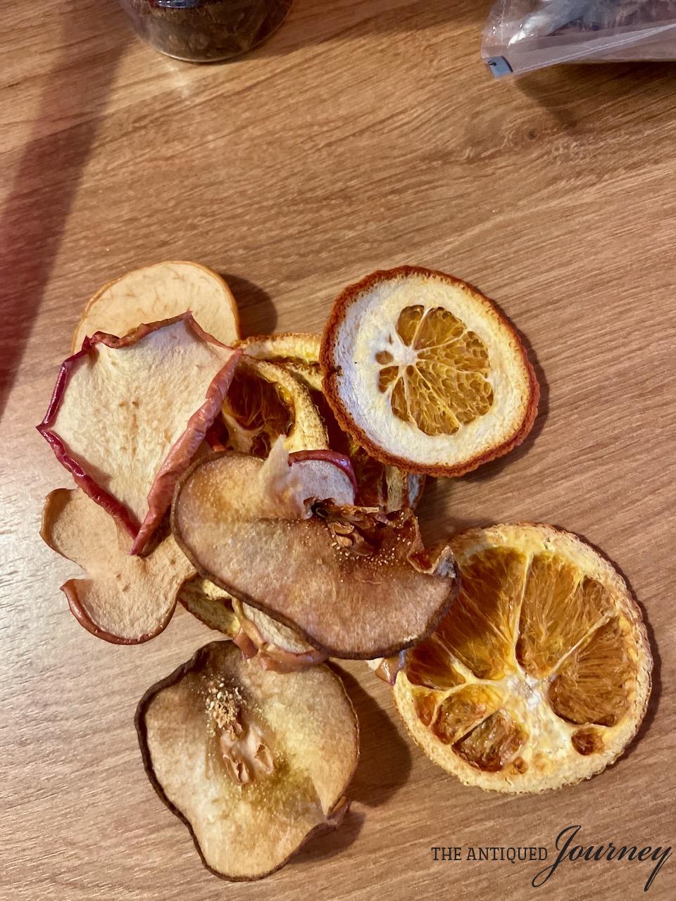 How to Make Fall Potpourri with Dried Fruit - The Antiqued Journey