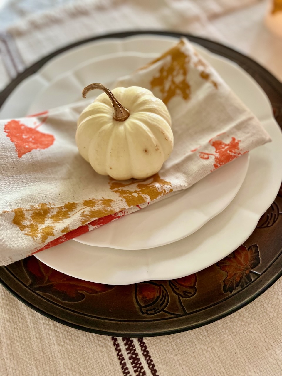 From Tree to Table: DIY Leaf-Printed Napkins for Fall - The Antiqued ...